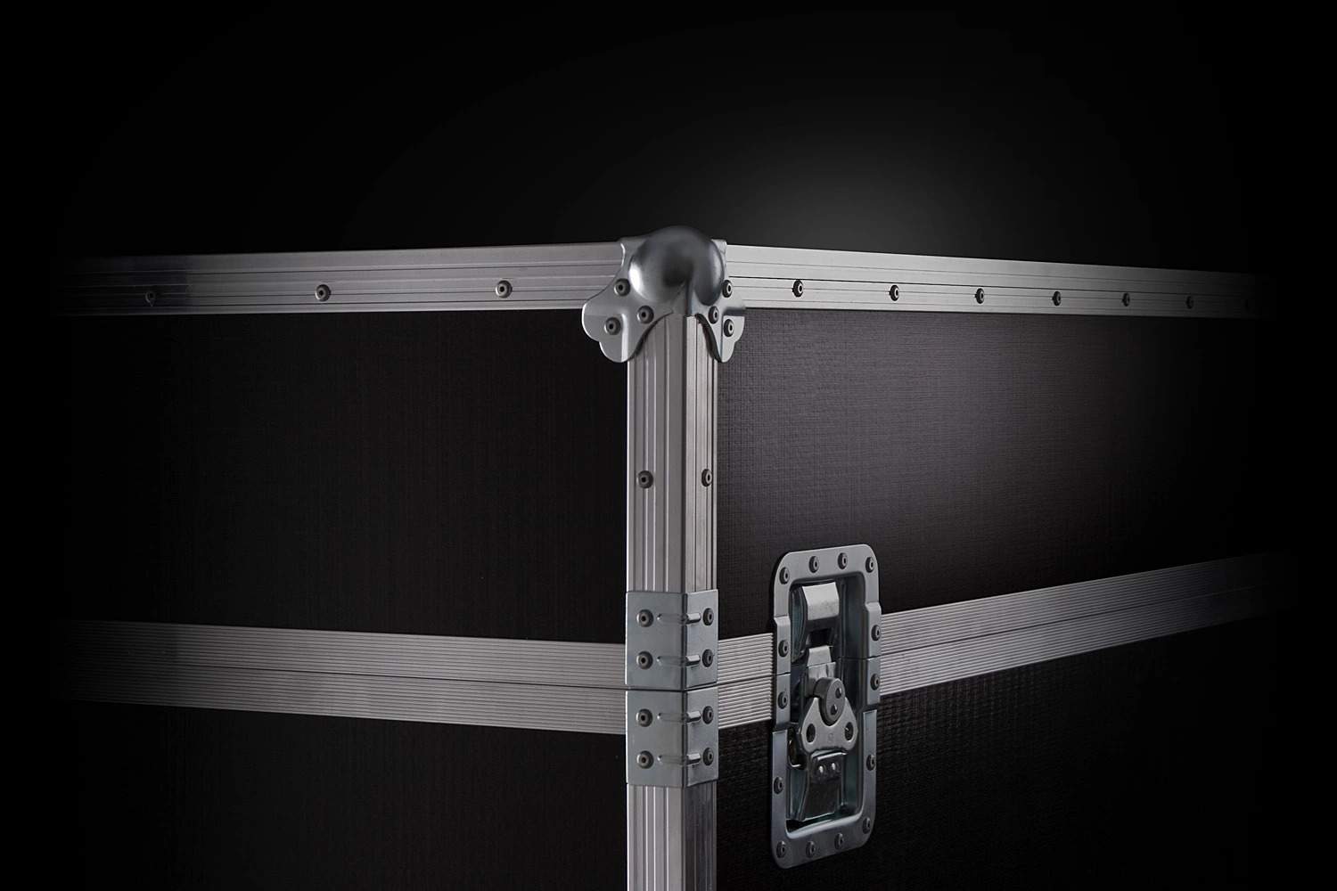 Amptown Cases GmbH - Flightcases vom Profi - Transportboxen ...